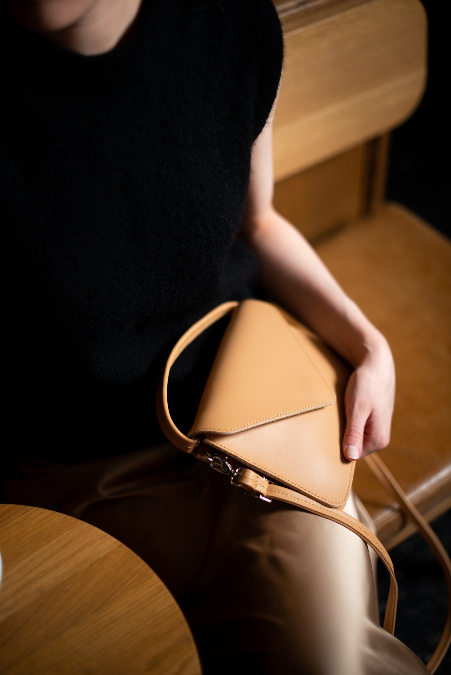 AINOA kirjekuorilaukku – Hay – PIHKA collection